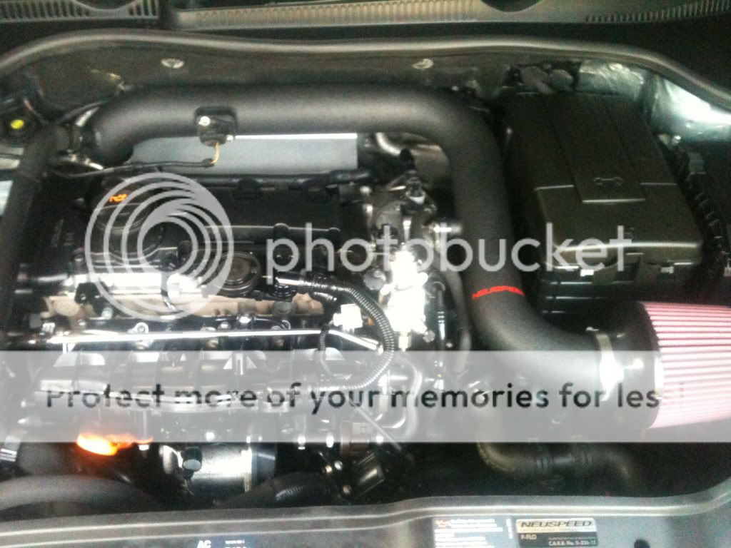 Volkswagen TSI engine bay detail | Detailing World Forum